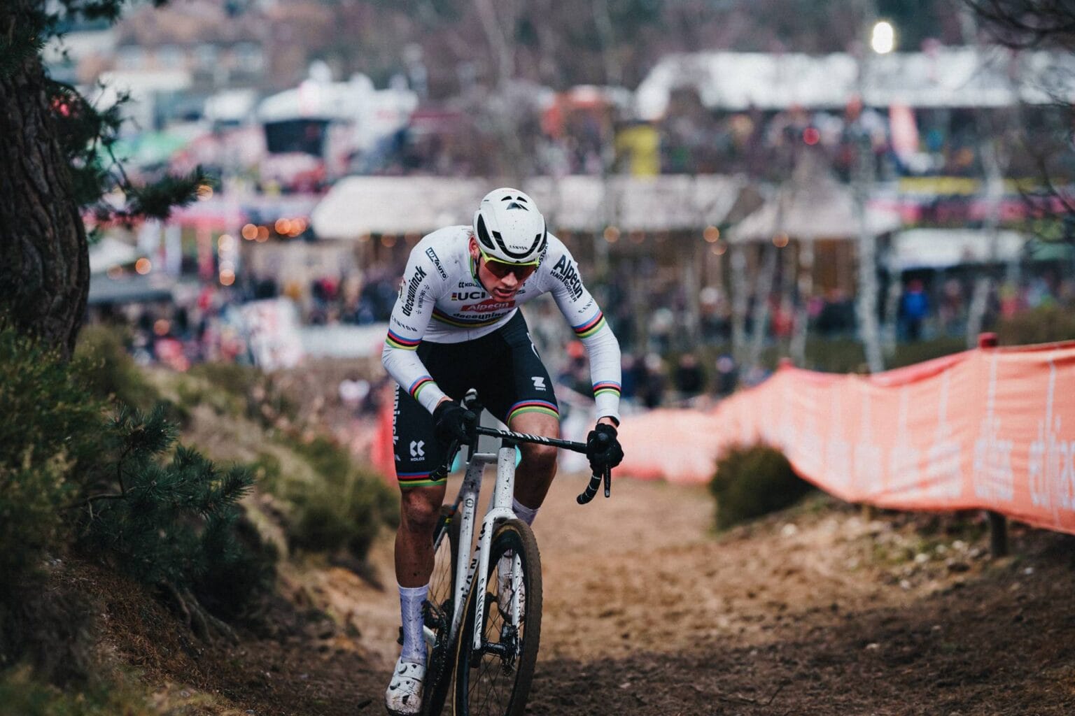 Zonhoven: Van der Poel Segue Invicto com Nona Vitória Consecutiva ...